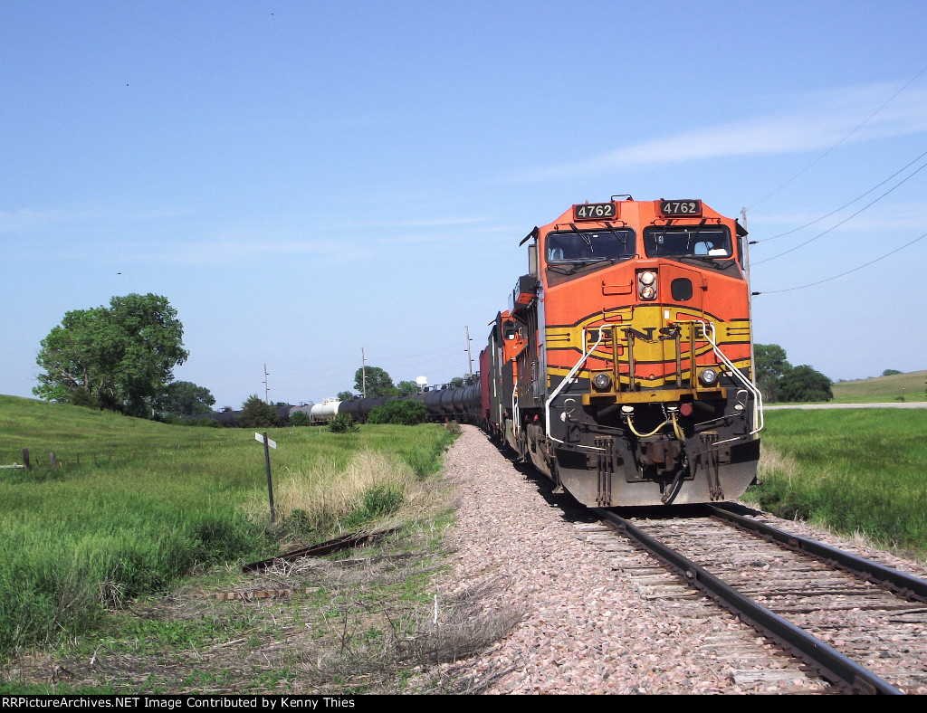 BNSF 4762